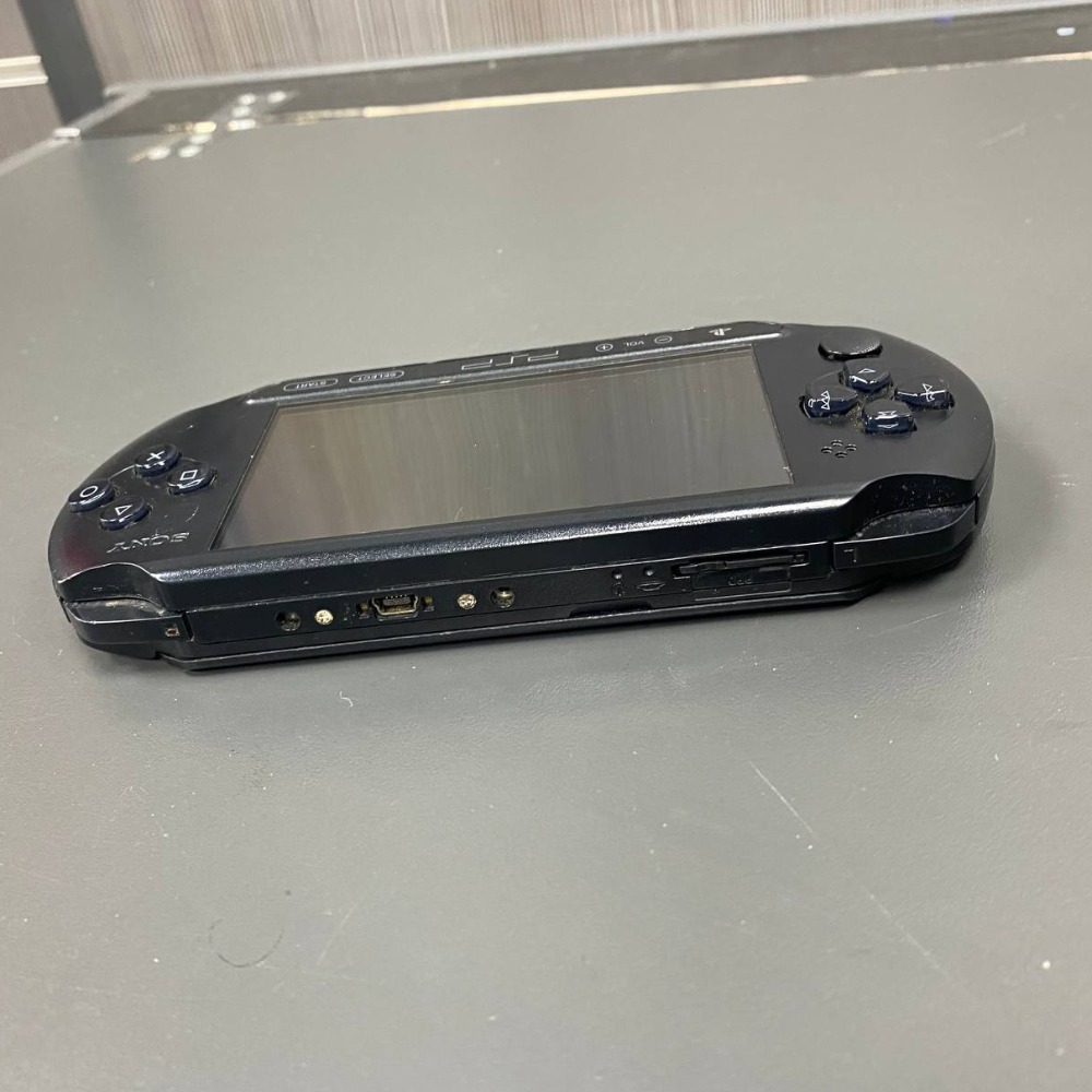 Pre-owned Sony PSP-E1003-black-without charger/box - Own4Less